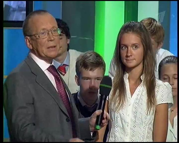 Смотреть "Умницы и умники. 17 сезон. 2 выпуск" онлайн - eTVnet