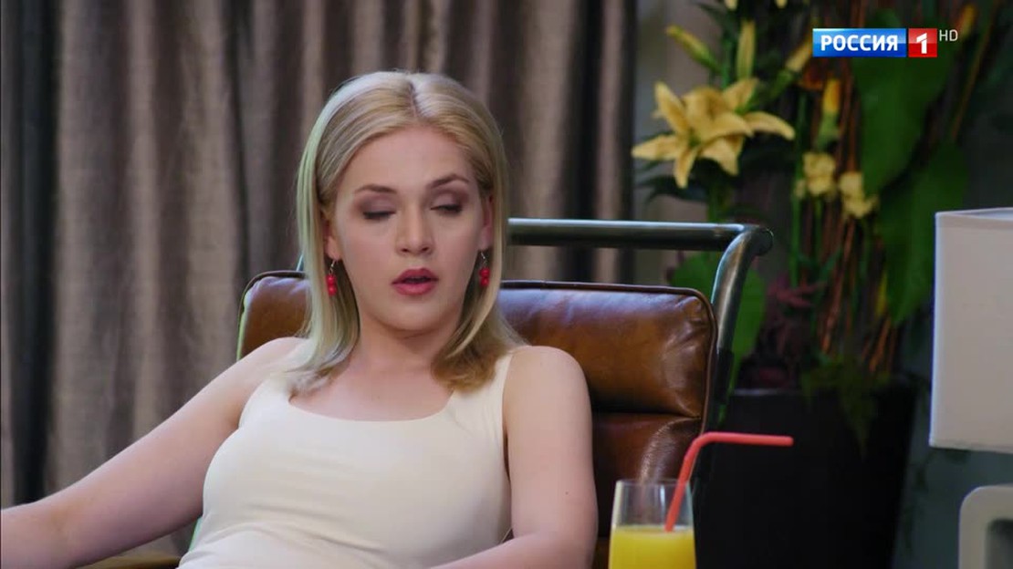 Совсем чужие. 1 серия сериал 2019 год мелодрама Россия смотреть в хорошем качестве - русское ТВ ...