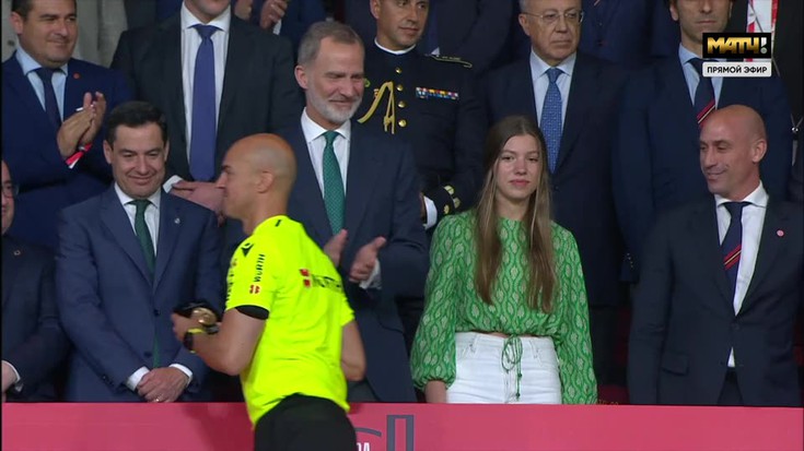 Смотреть "Футбол. Кубок Испании 2022/2023. Финал. Реал - Осасуна. 2 тайм" онлайн от 06/05/2023 ...