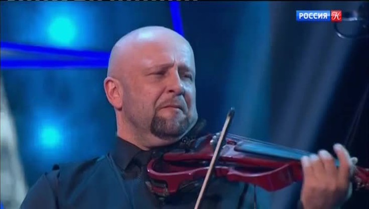 Смотреть "Клуб Шаболовка 37. Игорь Саруханов, Ярослав Сапожинский и JEOband" онлайн - eTVnet