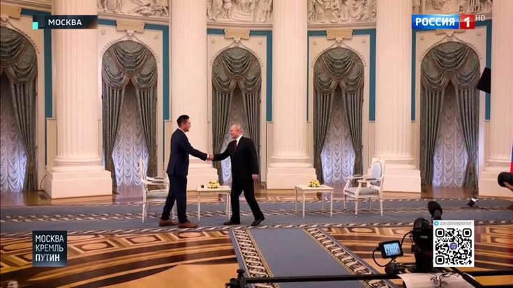 Смотреть "Москва. Кремль. Путин. Напряженный график" онлайн - eTVnet